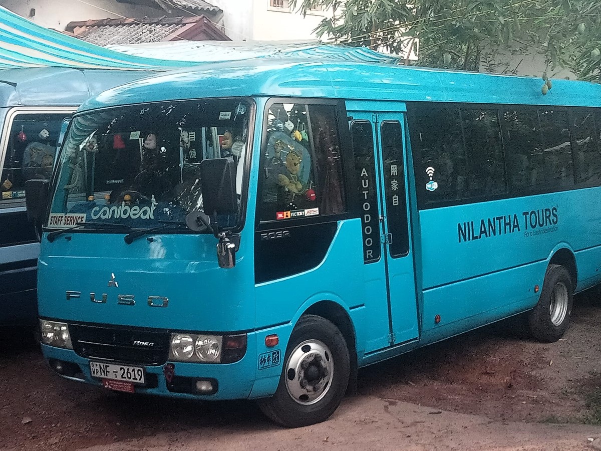 Ganemulla to Bambalapitiya Staff Transport Service - Staff Service